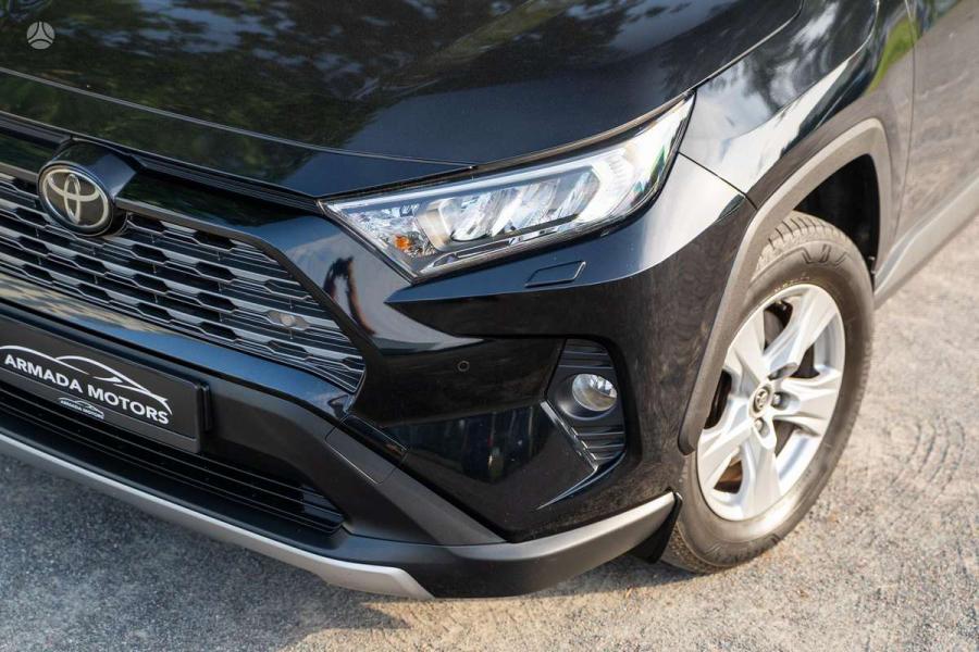 Melns Toyota RAV4 2019 Viļņa, ar dzinēja tilpumu 1.99 L un nobraukumu 150 tūkst. km par 19500 €, foto 8 vietnē AUTOMOTO.COM.LV