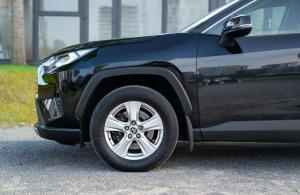 Melns Toyota RAV4 2019 Viļņa, ar dzinēja tilpumu 1.99 L un nobraukumu 150 tūkst. km par 19500 €, foto 10 vietnē AUTOMOTO.COM.LV