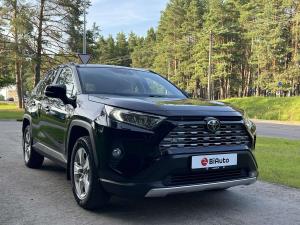 Black Toyota RAV4 2019 in Utena, with an engine capacity of 1.99 L and mileage of 178 thousand km for 18750 €, photo 3 on AUTOMOTO.COM.LV