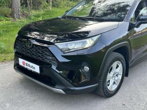 Black Toyota RAV4 2019 in Utena, with an engine capacity of 1.99 L and mileage of 178 thousand km for 18750 €, photo 10 on AUTOMOTO.COM.LV