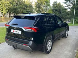 Black Toyota RAV4 2019 in Utena, with an engine capacity of 1.99 L and mileage of 178 thousand km for 18750 €, photo 17 on AUTOMOTO.COM.LV