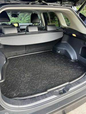 Black Toyota RAV4 2019 in Utena, with an engine capacity of 1.99 L and mileage of 178 thousand km for 18750 €, photo 20 on AUTOMOTO.COM.LV