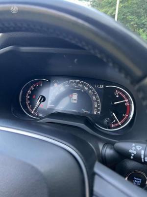 Black Toyota RAV4 2019 in Utena, with an engine capacity of 1.99 L and mileage of 178 thousand km for 18750 €, photo 36 on AUTOMOTO.COM.LV