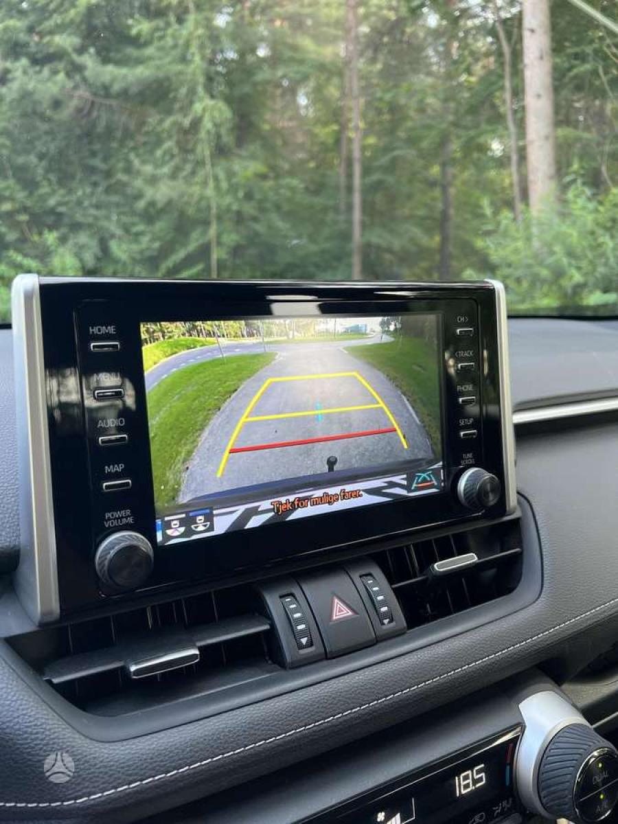 Black Toyota RAV4 2019 in Utena, with an engine capacity of 1.99 L and mileage of 178 thousand km for 18750 €, photo 40 on AUTOMOTO.COM.LV