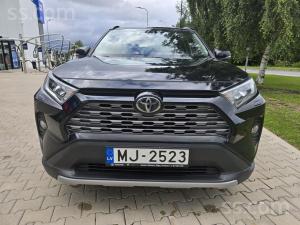 Melns Toyota RAV4 2019 Rīga, ar dzinēja tilpumu 2.00 L un nobraukumu 289 tūkst. km par 14990 €, foto 6 vietnē AUTOMOTO.COM.LV