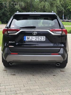 Melns Toyota RAV4 2019 Rīga, ar dzinēja tilpumu 2.00 L un nobraukumu 289 tūkst. km par 14990 €, foto 7 vietnē AUTOMOTO.COM.LV