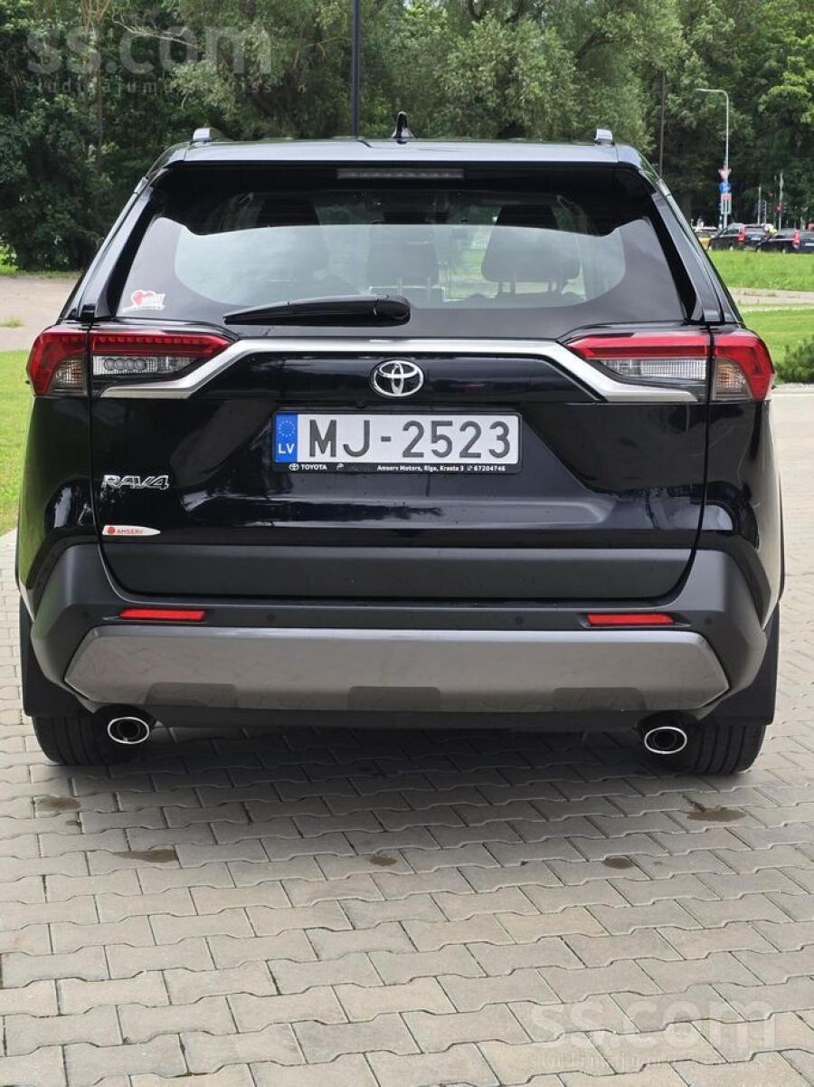 Melns Toyota RAV4 2019 Rīga, ar dzinēja tilpumu 2.00 L un nobraukumu 289 tūkst. km par 14990 €, foto 7 vietnē AUTOMOTO.COM.LV