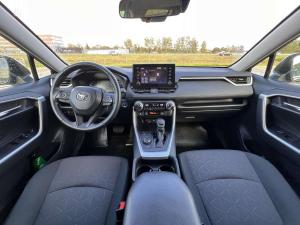 Black Toyota RAV4 2019 in Vilnius, with an engine capacity of 2.49 L and mileage of 49 thousand km for 25600 €, photo 10 on AUTOMOTO.COM.LV