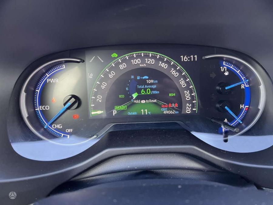 Black Toyota RAV4 2019 in Vilnius, with an engine capacity of 2.49 L and mileage of 49 thousand km for 25600 €, photo 11 on AUTOMOTO.COM.LV