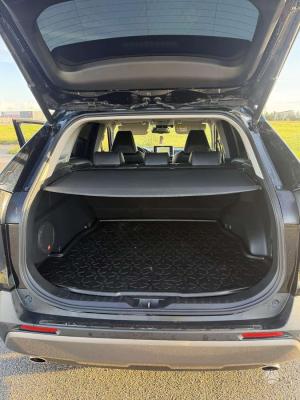 Black Toyota RAV4 2019 in Panevezys, with an engine capacity of 2.49 L and mileage of 165 thousand km for 23500 €, photo 16 on AUTOMOTO.COM.LV