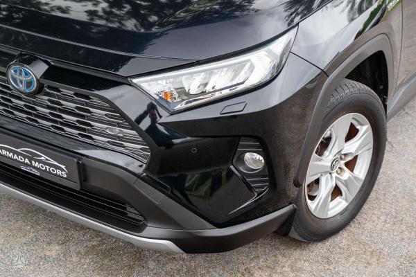 Тойота РАВ 4 2019 в Вильнюс на AUTOMOTO.COM.LV Черный Тойота РАВ 4 2019 в Вильнюс, объемом двигателя 2.49 л и пробегом 132 тыс. км за 23500 €, фото 8 на AUTOMOTO.COM.LV