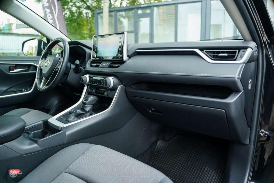 Melns Toyota RAV4 2019 Viļņa, ar dzinēja tilpumu 2.49 L un nobraukumu 132 tūkst. km par 23500 €, foto 18 vietnē AUTOMOTO.COM.LV