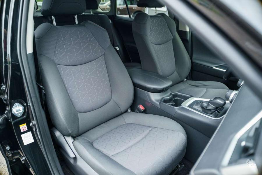 Melns Toyota RAV4 2019 Viļņa, ar dzinēja tilpumu 2.49 L un nobraukumu 132 tūkst. km par 23500 €, foto 19 vietnē AUTOMOTO.COM.LV