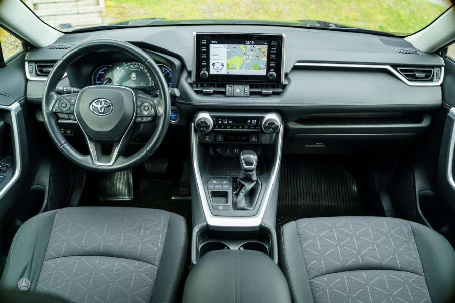 Melns Toyota RAV4 2019 Viļņa, ar dzinēja tilpumu 2.49 L un nobraukumu 132 tūkst. km par 23500 €, foto 22 vietnē AUTOMOTO.COM.LV