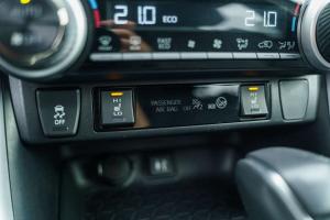 Melns Toyota RAV4 2019 Viļņa, ar dzinēja tilpumu 2.49 L un nobraukumu 132 tūkst. km par 23500 €, foto 27 vietnē AUTOMOTO.COM.LV