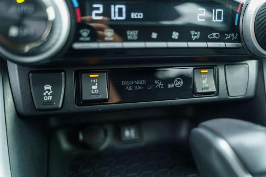 Melns Toyota RAV4 2019 Viļņa, ar dzinēja tilpumu 2.49 L un nobraukumu 132 tūkst. km par 23500 €, foto 27 vietnē AUTOMOTO.COM.LV