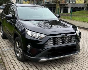 Melns Toyota RAV4 2020 Viļņa, ar dzinēja tilpumu 2.00 L un nobraukumu 133 tūkst. km par 20900 €, foto  vietnē AUTOMOTO.COM.LV