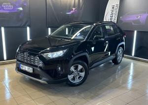 Black Toyota RAV4 2020 in Avizieniai, with an engine capacity of 2.00 L and mileage of 103 thousand km for 23500 €, photo  on AUTOMOTO.COM.LV