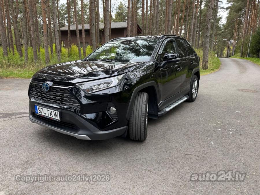 Melns Toyota RAV4 2020 Tallina, ar dzinēja tilpumu 2.50 L un nobraukumu 166 tūkst. km par 21300 €, foto 1 vietnē AUTOMOTO.COM.LV