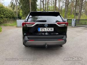 Melns Toyota RAV4 2020 Tallina, ar dzinēja tilpumu 2.50 L un nobraukumu 166 tūkst. km par 21300 €, foto 6 vietnē AUTOMOTO.COM.LV