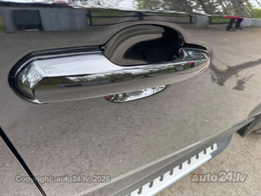 Melns Toyota RAV4 2020 Tallina, ar dzinēja tilpumu 2.50 L un nobraukumu 166 tūkst. km par 21300 €, foto 7 vietnē AUTOMOTO.COM.LV