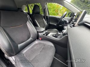 Melns Toyota RAV4 2020 Tallina, ar dzinēja tilpumu 2.50 L un nobraukumu 166 tūkst. km par 21300 €, foto 14 vietnē AUTOMOTO.COM.LV