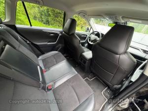 Melns Toyota RAV4 2020 Tallina, ar dzinēja tilpumu 2.50 L un nobraukumu 166 tūkst. km par 21300 €, foto 15 vietnē AUTOMOTO.COM.LV