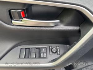 Melns Toyota RAV4 2020 Tallina, ar dzinēja tilpumu 2.50 L un nobraukumu 166 tūkst. km par 21300 €, foto 17 vietnē AUTOMOTO.COM.LV
