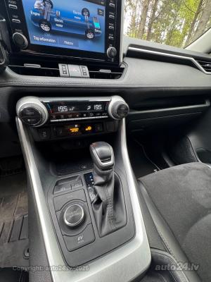 Melns Toyota RAV4 2020 Tallina, ar dzinēja tilpumu 2.50 L un nobraukumu 166 tūkst. km par 21300 €, foto 19 vietnē AUTOMOTO.COM.LV