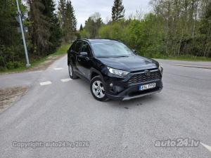 Melns Toyota RAV4 2020 Tallina, ar dzinēja tilpumu 2.00 L un nobraukumu 159 tūkst. km par 21500 €, foto 3 vietnē AUTOMOTO.COM.LV