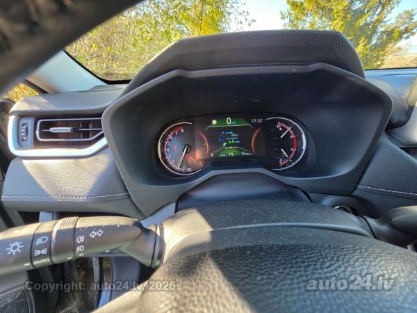 Black Toyota RAV4 2020 in Tallinn, with an engine capacity of 2.00 L and mileage of 159 thousand km for 21500 €, photo 6 on AUTOMOTO.COM.LV