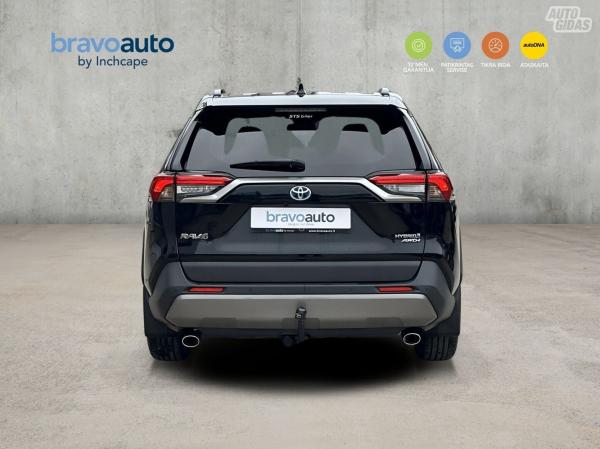 Black Toyota RAV4 2020 in Kaunas, with an engine capacity of 2.50 L and mileage of 119 thousand km for 27471 €, photo 4 on AUTOMOTO.COM.LV