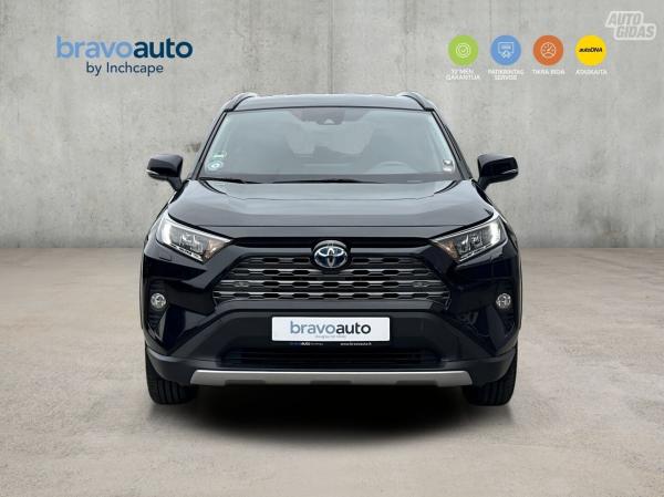 Black Toyota RAV4 2020 in Kaunas, with an engine capacity of 2.50 L and mileage of 119 thousand km for 27471 €, photo 8 on AUTOMOTO.COM.LV