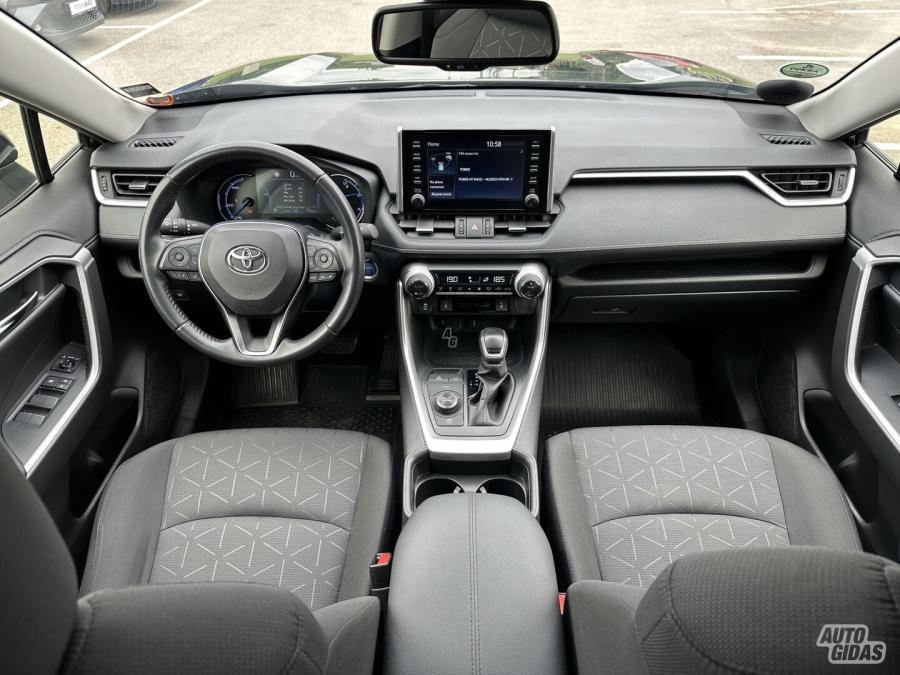 Melns Toyota RAV4 2020 Kauņa, ar dzinēja tilpumu 2.50 L un nobraukumu 119 tūkst. km par 27471 €, foto 14 vietnē AUTOMOTO.COM.LV