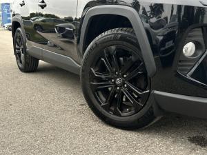 Melns Toyota RAV4 2020 Kauņa, ar dzinēja tilpumu 2.50 L un nobraukumu 119 tūkst. km par 27471 €, foto 30 vietnē AUTOMOTO.COM.LV