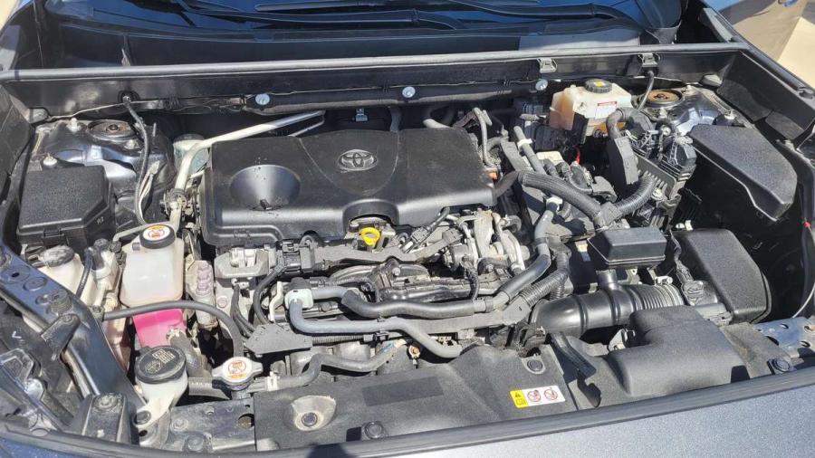 Black Toyota RAV4 2020 in Siauliai, with an engine capacity of 2.49 L and mileage of 177 thousand km for 21500 €, photo 21 on AUTOMOTO.COM.LV