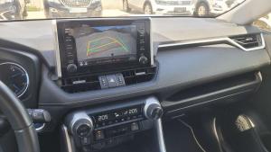 Black Toyota RAV4 2020 in Siauliai, with an engine capacity of 2.49 L and mileage of 177 thousand km for 21500 €, photo 22 on AUTOMOTO.COM.LV