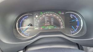 Black Toyota RAV4 2020 in Siauliai, with an engine capacity of 2.49 L and mileage of 177 thousand km for 21500 €, photo 24 on AUTOMOTO.COM.LV