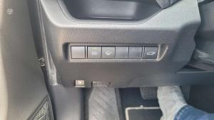 Black Toyota RAV4 2020 in Siauliai, with an engine capacity of 2.49 L and mileage of 177 thousand km for 21500 €, photo 26 on AUTOMOTO.COM.LV