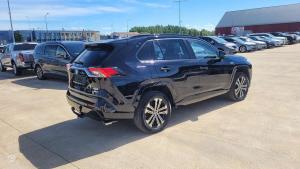 Black Toyota RAV4 2020 in Siauliai, with an engine capacity of 2.49 L and mileage of 176 thousand km for 25600 €, photo 11 on AUTOMOTO.COM.LV