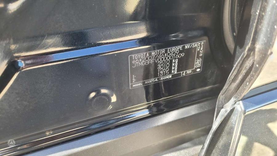 Black Toyota RAV4 2020 in Siauliai, with an engine capacity of 2.49 L and mileage of 176 thousand km for 25600 €, photo 20 on AUTOMOTO.COM.LV