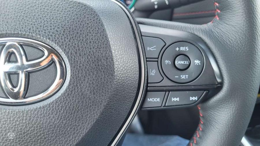 Black Toyota RAV4 2020 in Siauliai, with an engine capacity of 2.49 L and mileage of 176 thousand km for 25600 €, photo 25 on AUTOMOTO.COM.LV