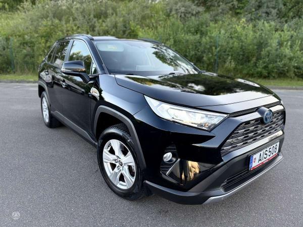 Melns Toyota RAV4 2020 Viļņa, ar dzinēja tilpumu 2.49 L un nobraukumu 102 tūkst. km par 27350 €, foto 1 vietnē AUTOMOTO.COM.LV