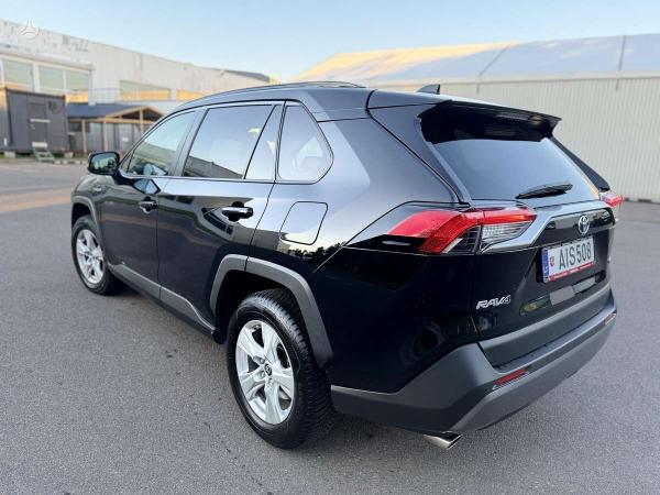 Melns Toyota RAV4 2020 Viļņa, ar dzinēja tilpumu 2.49 L un nobraukumu 102 tūkst. km par 27350 €, foto 5 vietnē AUTOMOTO.COM.LV