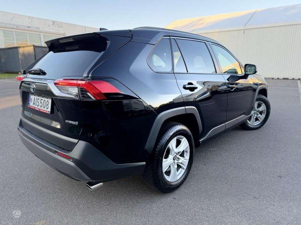 Melns Toyota RAV4 2020 Viļņa, ar dzinēja tilpumu 2.49 L un nobraukumu 102 tūkst. km par 27350 €, foto 6 vietnē AUTOMOTO.COM.LV