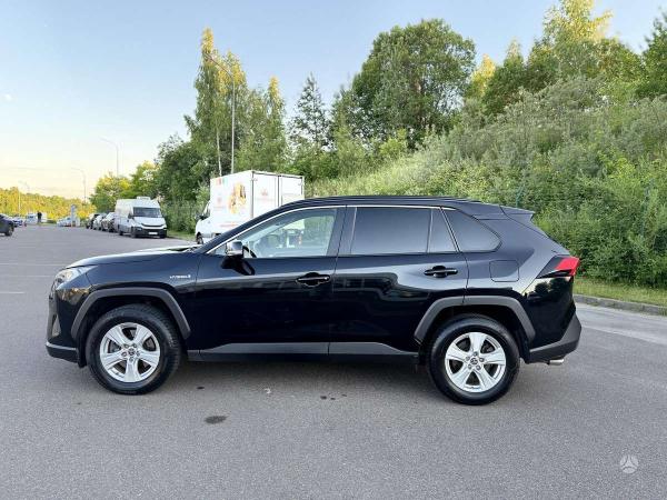 Melns Toyota RAV4 2020 Viļņa, ar dzinēja tilpumu 2.49 L un nobraukumu 102 tūkst. km par 27350 €, foto 10 vietnē AUTOMOTO.COM.LV