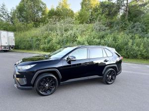 Black Toyota RAV4 2020 in Vilnius, with an engine capacity of 2.49 L and mileage of 149 thousand km for 25900 €, photo 9 on AUTOMOTO.COM.LV