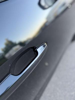 Black Toyota RAV4 2020 in Vilnius, with an engine capacity of 2.49 L and mileage of 149 thousand km for 25900 €, photo 12 on AUTOMOTO.COM.LV
