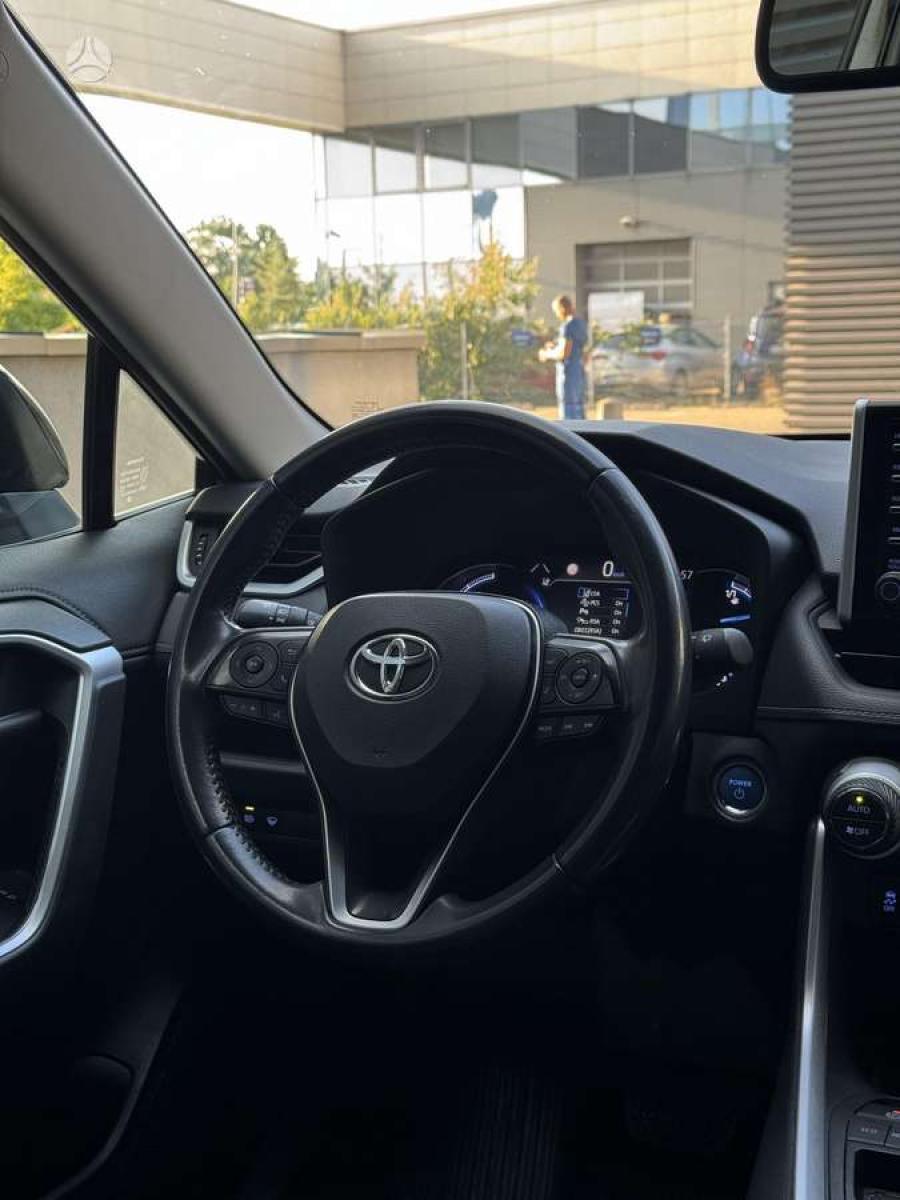 Melns Toyota RAV4 2020 Viļņa, ar dzinēja tilpumu 2.49 L un nobraukumu 151 tūkst. km par 25500 €, foto 13 vietnē AUTOMOTO.COM.LV