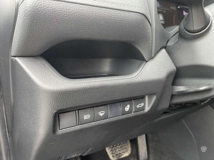 Melns Toyota RAV4 2020 Rīga, ar dzinēja tilpumu 1.99 L un nobraukumu 76 tūkst. km par 23900 €, foto 15 vietnē AUTOMOTO.COM.LV